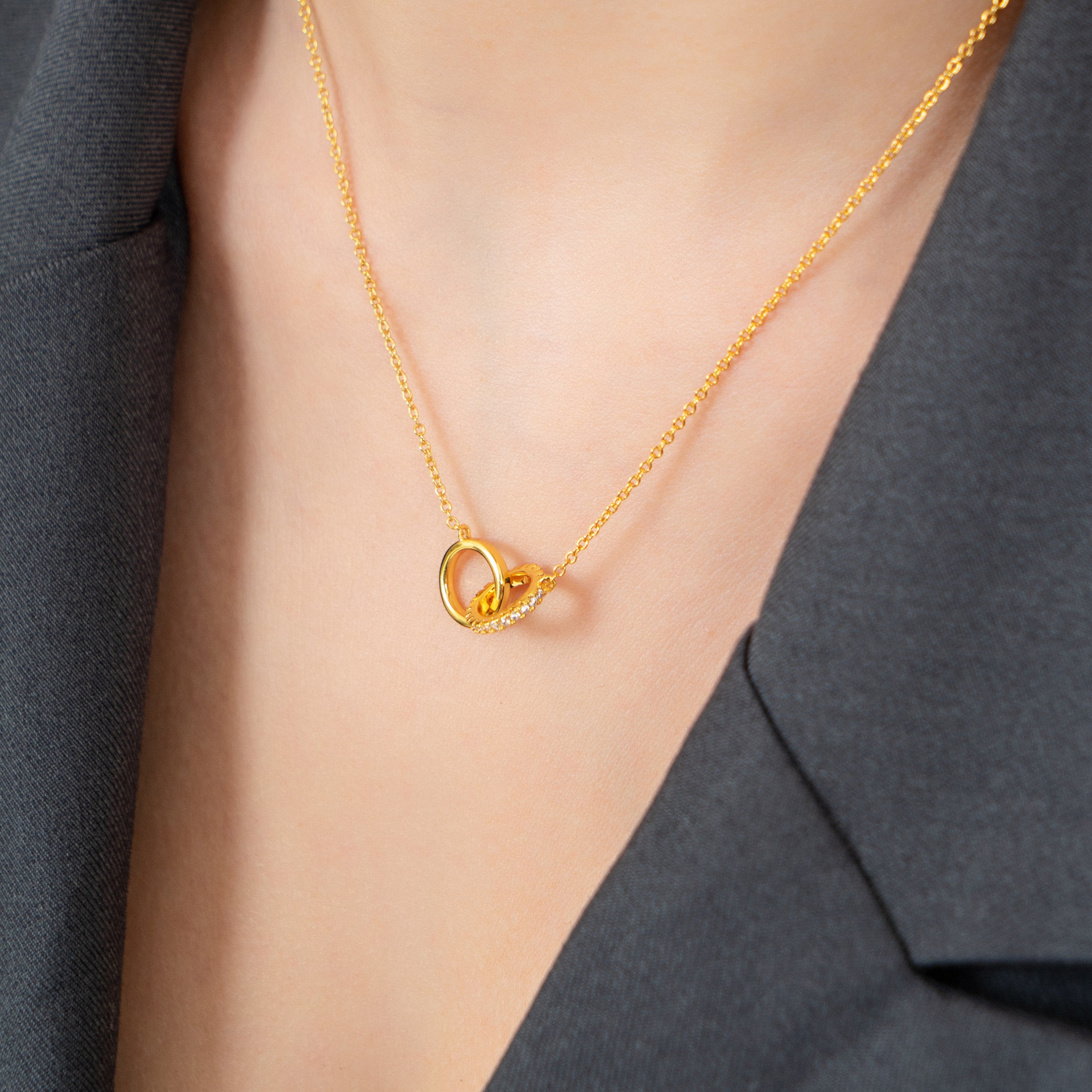 Laure Interlocking Necklace – Made Different Co