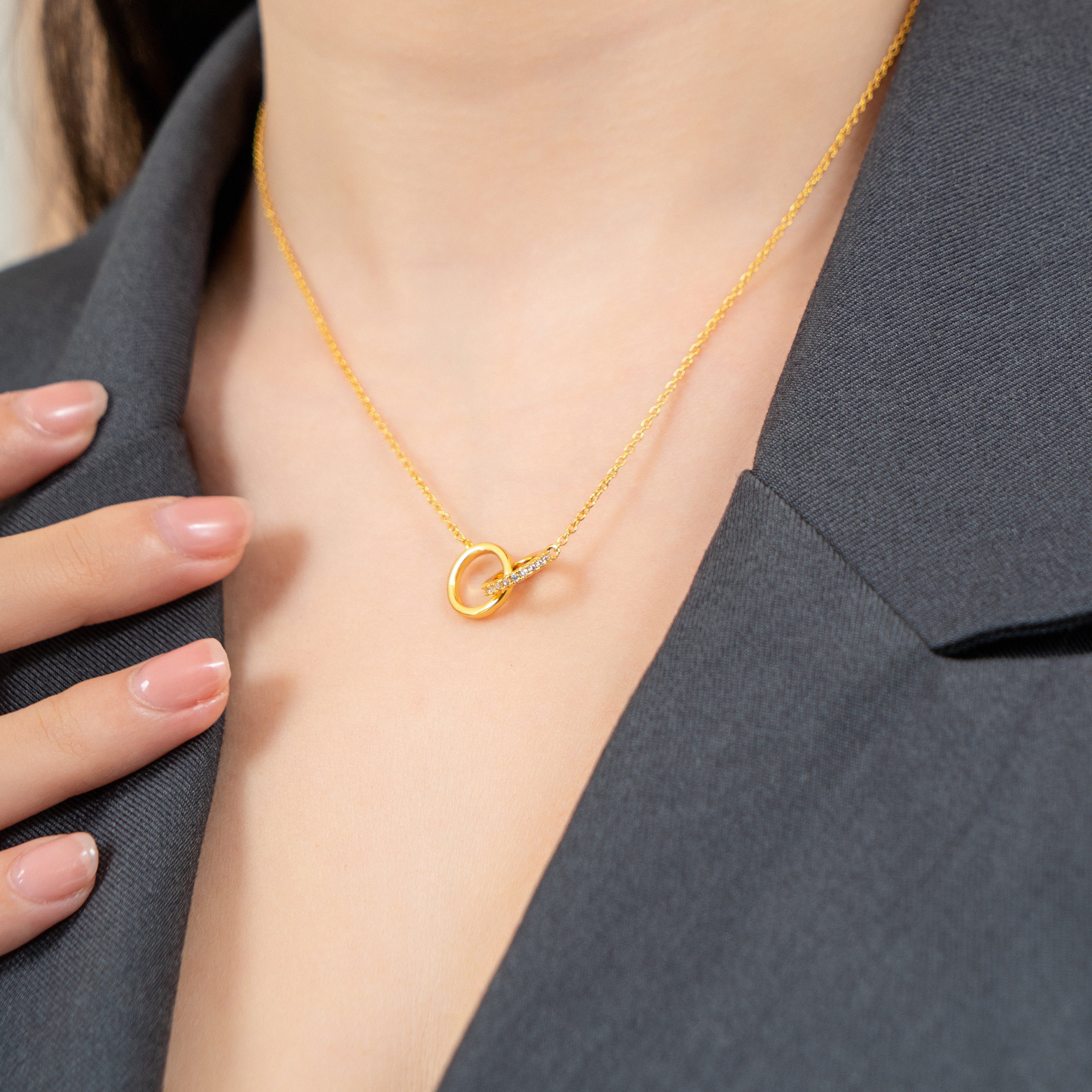 Laure Interlocking Necklace – Made Different Co