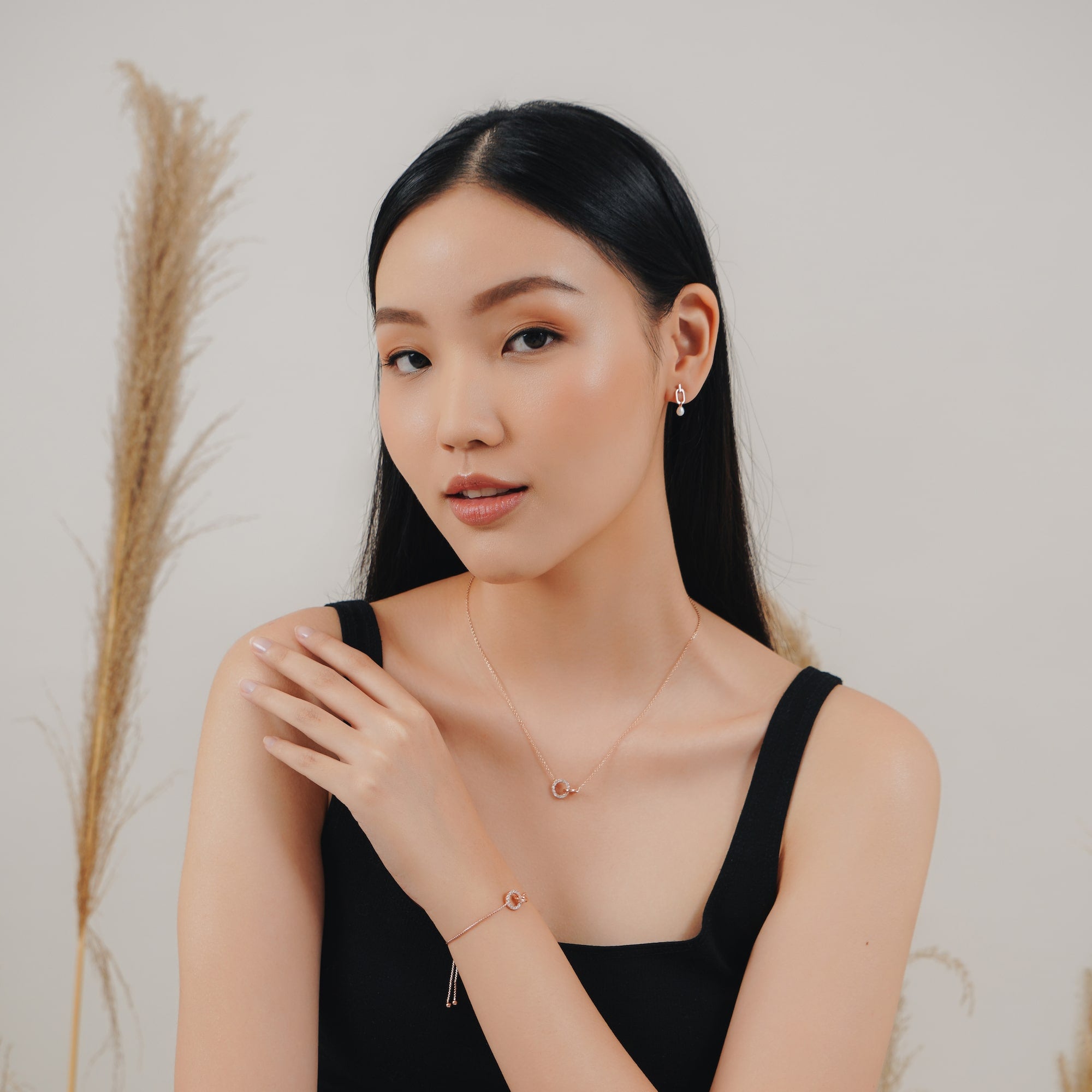 Kloe Interlocking Necklace – Made Different Co